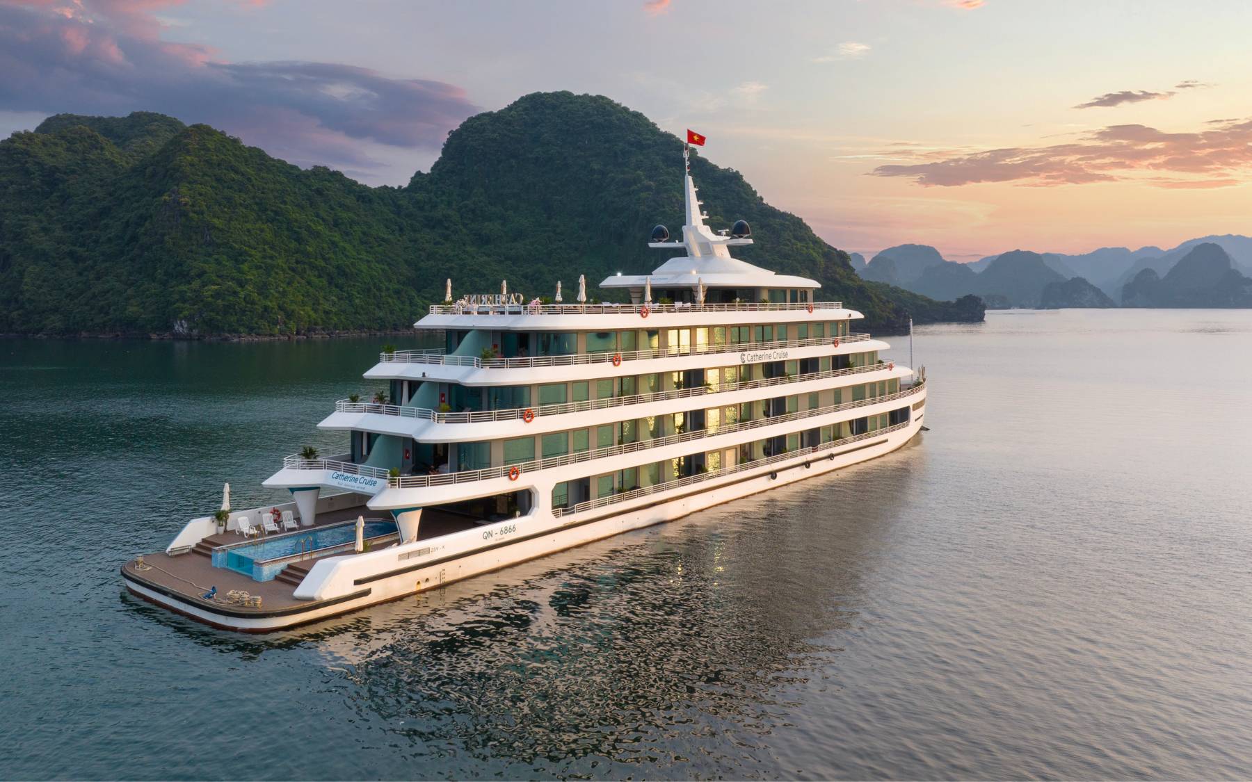 Hải Trình 2 Ngày 1 Đêm - Catherines Cruises